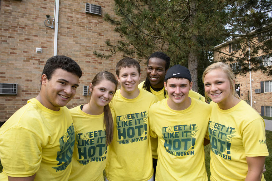 Residence Life and Housing Move-In Day Volunteers | Residence Life and Housing | Wright State ...